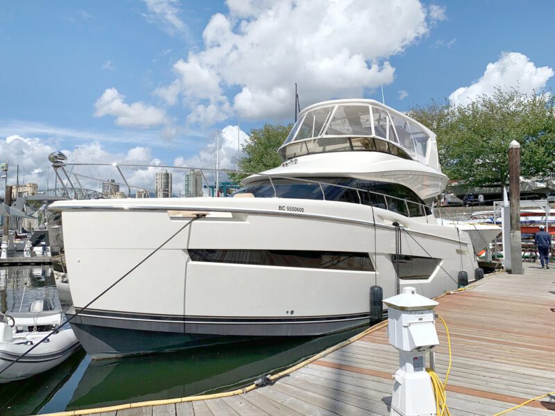 52′ 2017 Carver C52 Command Bridge - Blackfish Marine